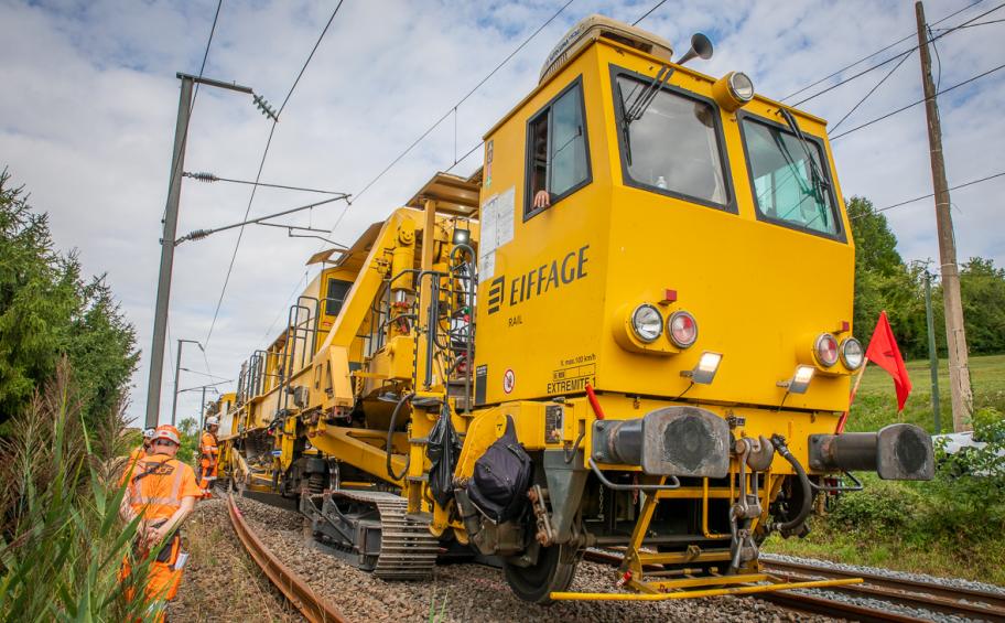 Eiffage Rail completes work on the rail systems package for the EOLE ...