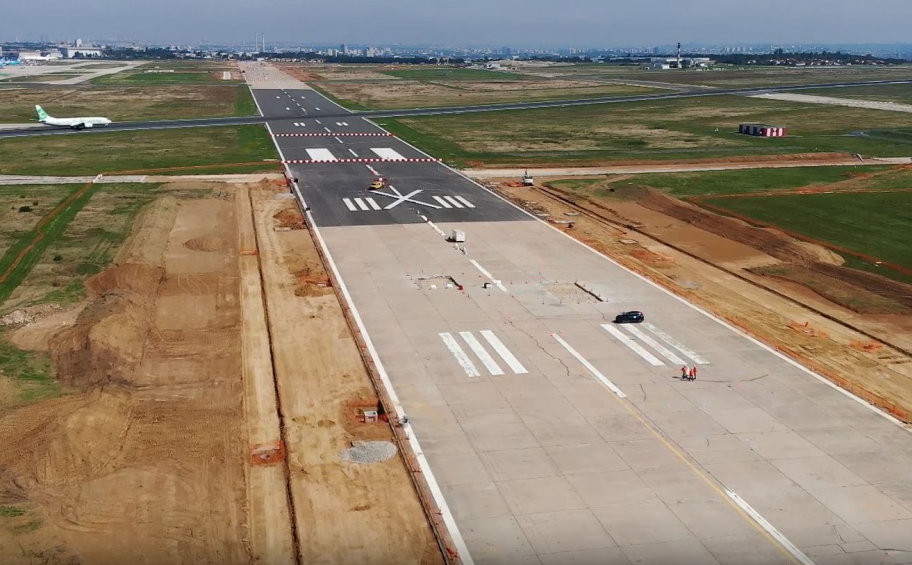 | GTE and Roland renovate runway 2 at Paris-Orly Airport